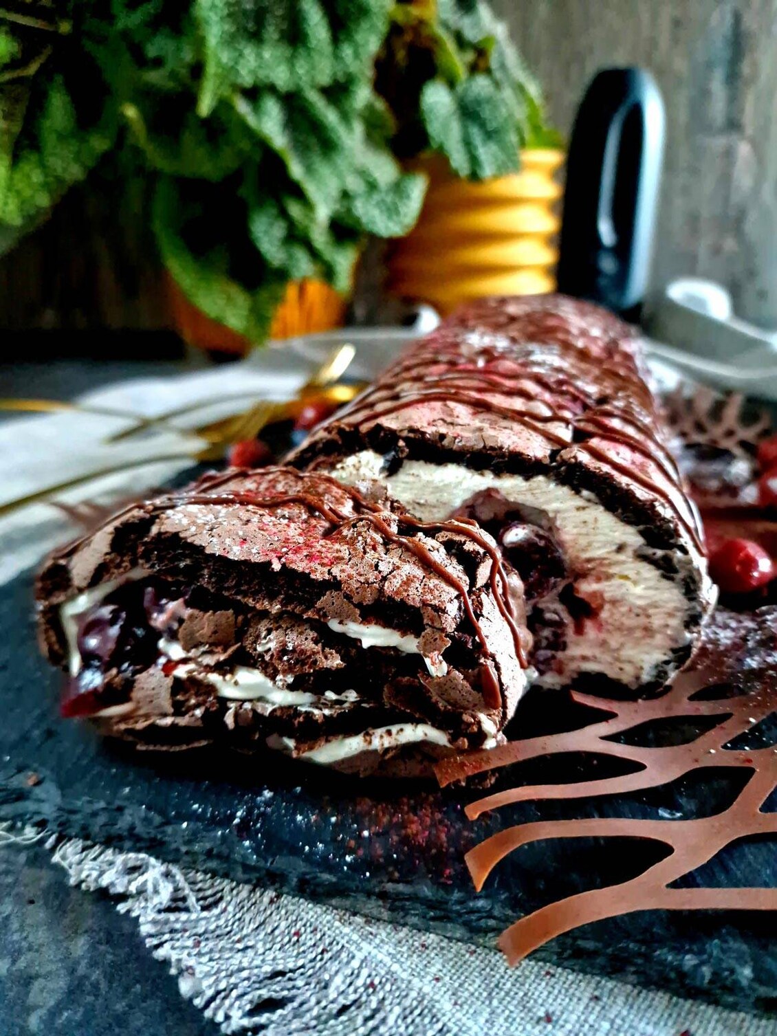 Čokoládová roláda Pavlova s višněmi | Electrolux